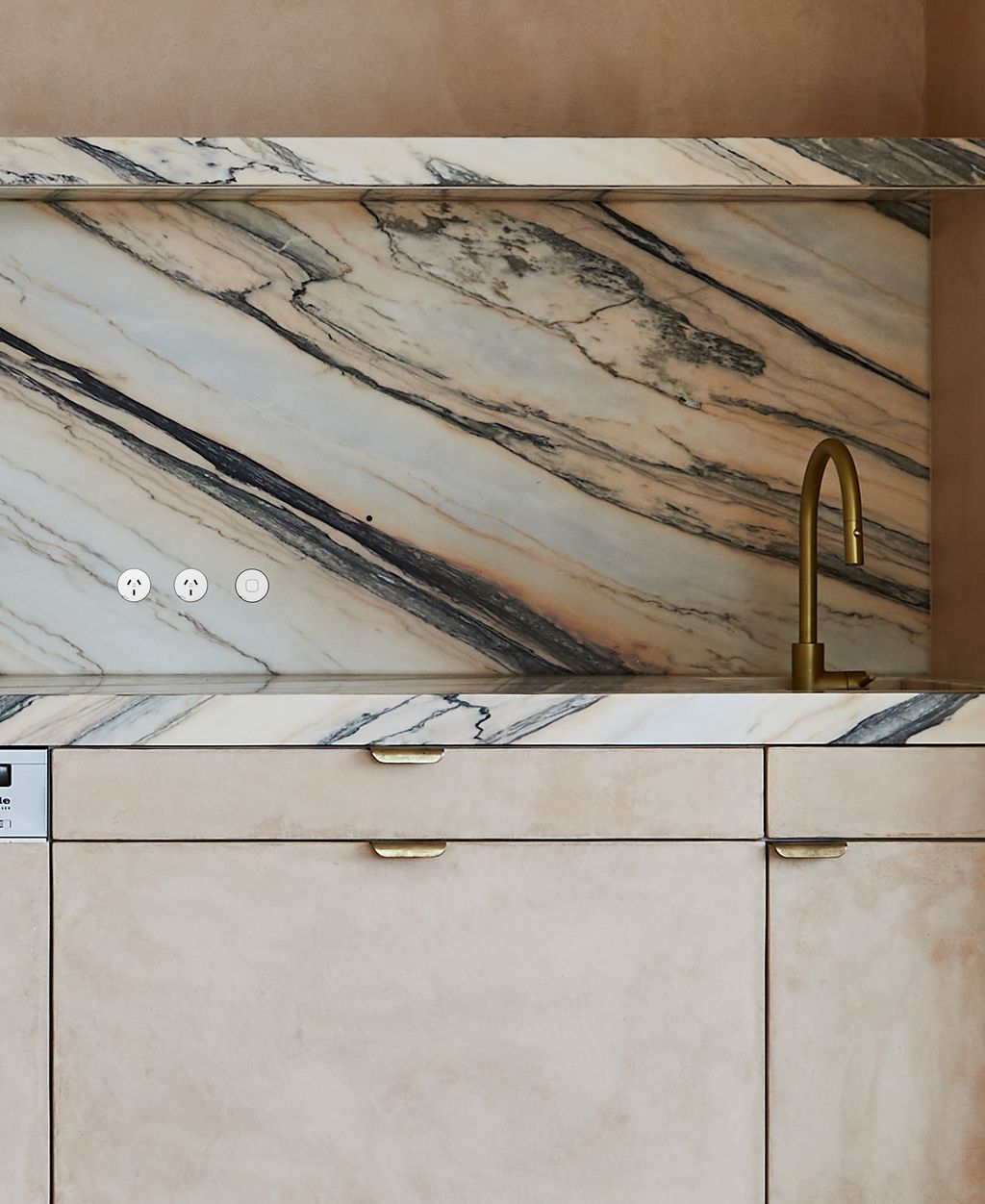 ZETR 48 Series | ZETR Outlets — TEDS Lights, Fans & Home Electricals